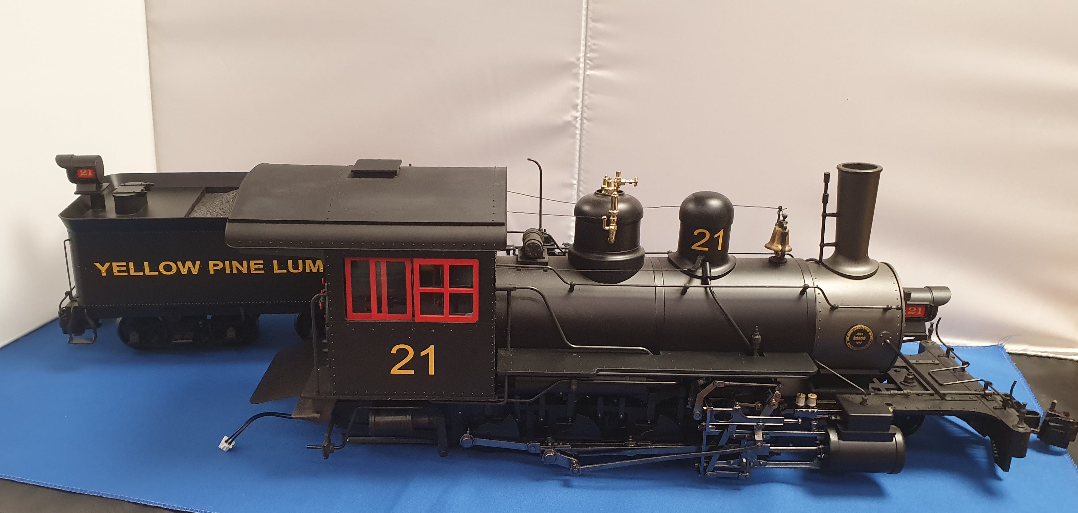 Bachmann - Yellow pine lumber co steam locomotive. 81294 – Tony Green ...
