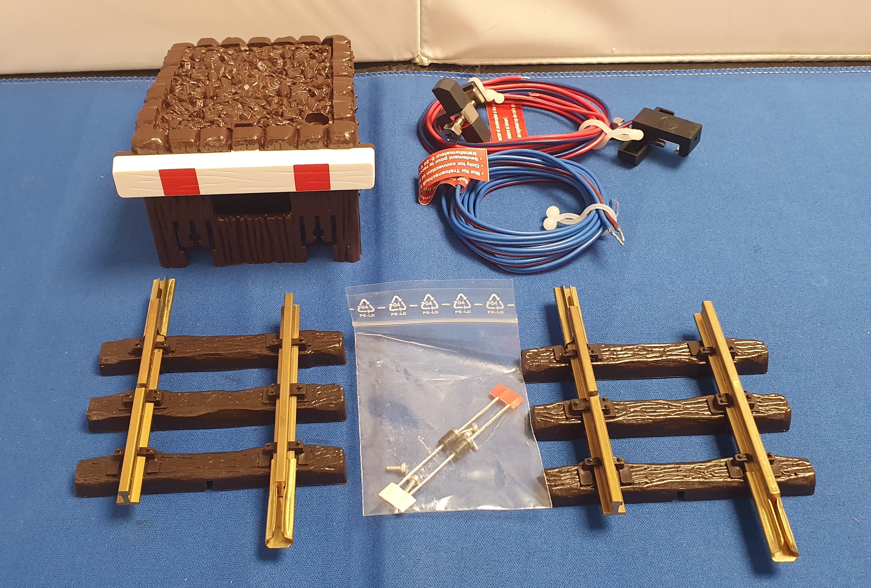 LGB G Scale Shuttle train automatic circuit box. L10345 – Tony Green ...