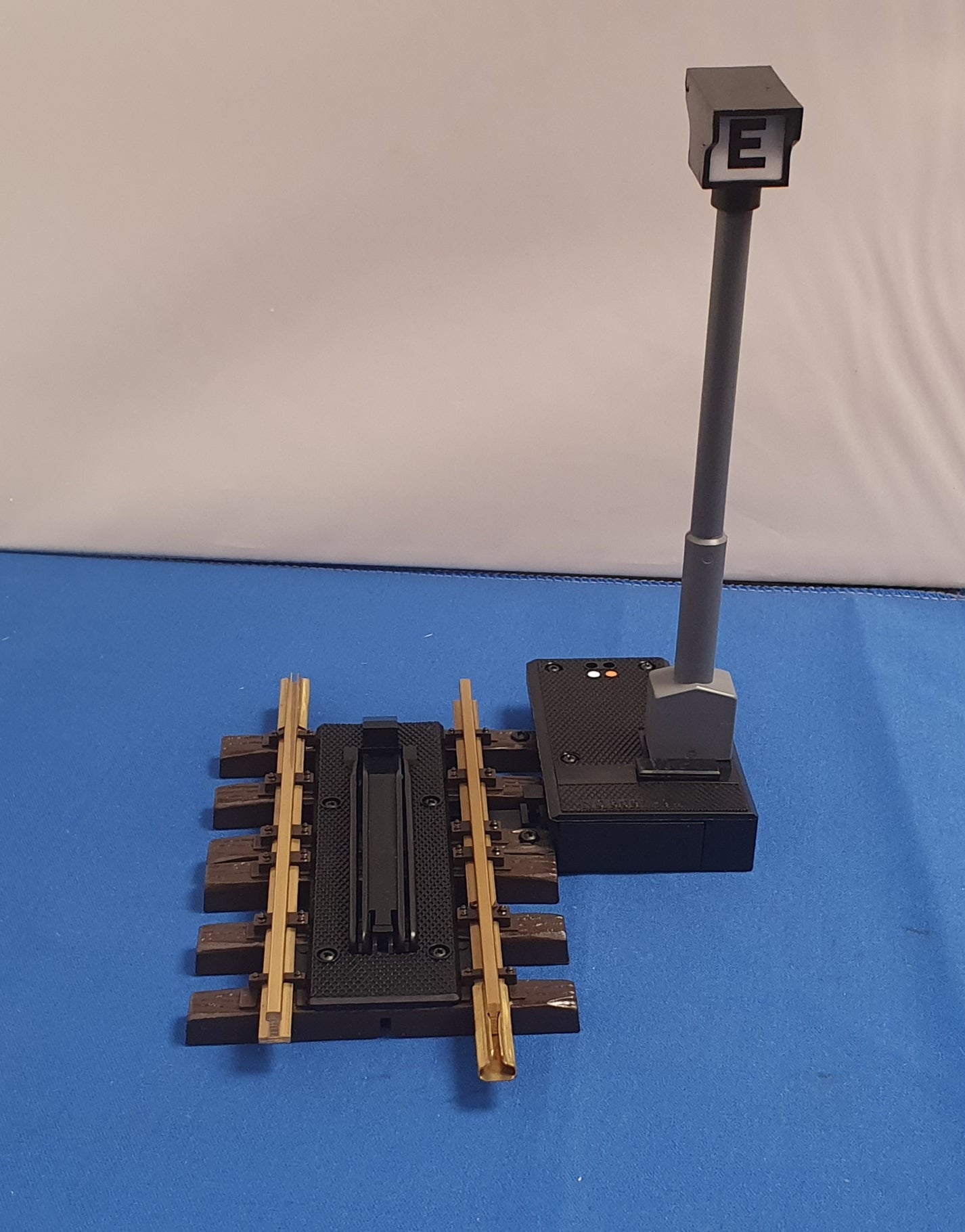 LGB G Scale Electric uncoupler L10560 – Tony Green Steam Models