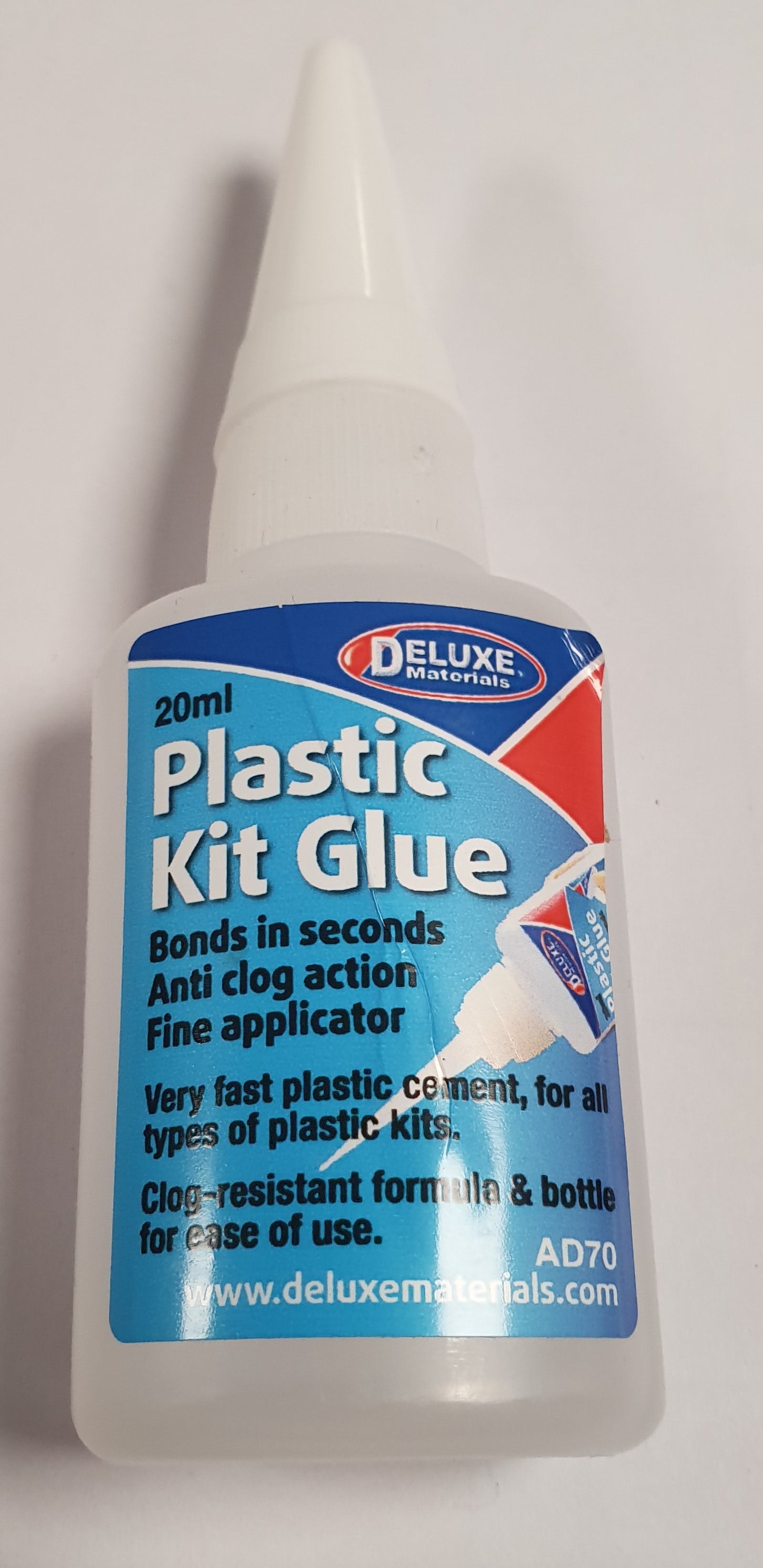 Deluxe Materials Plastic Kit Glue AD70 – Tony Green Steam Models